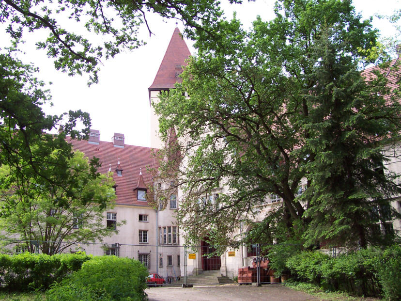 Lubniewice – neorenesansowy zamek rodu von Waldow « Zamki Rotmanka