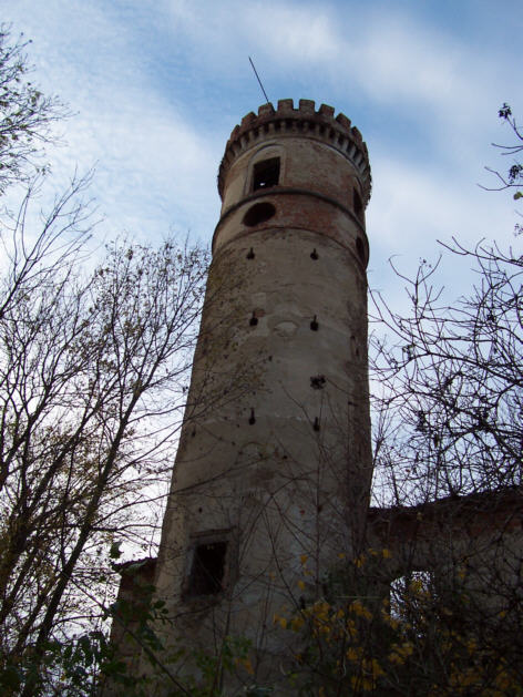 Rudnica – ruiny renesansowego zamku przebudowanego na klasycystyczny ...