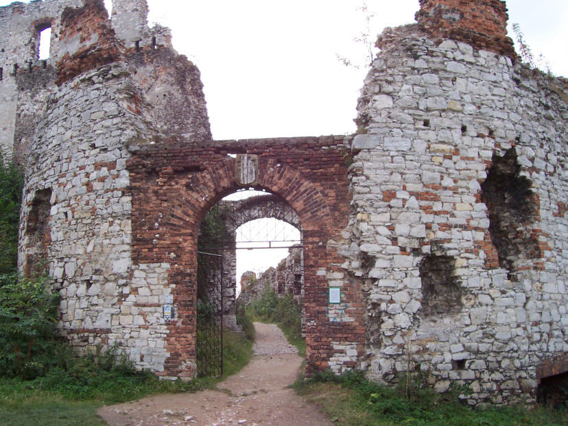 Rudno – ruiny gotyckiego zamku Tenczyn « Zamki Rotmanka