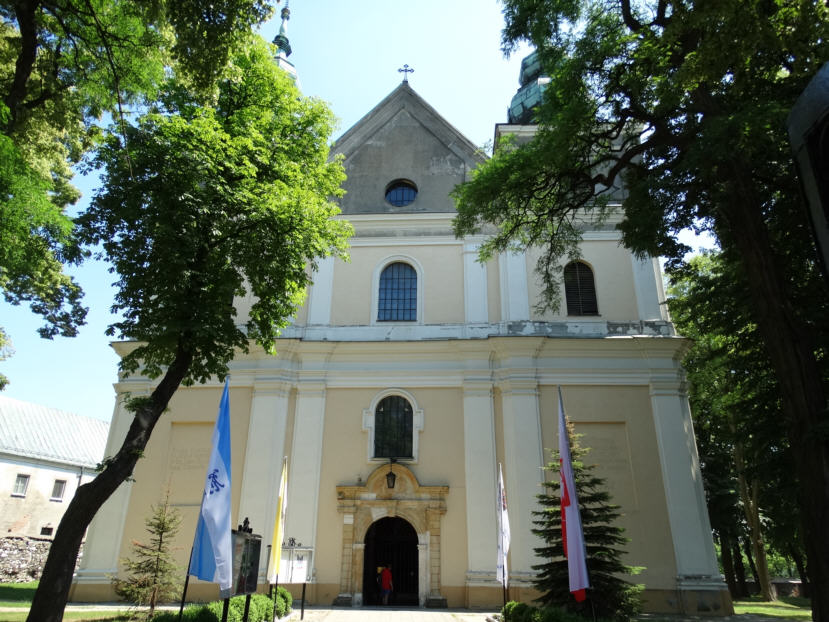 Mstów – obronny klasztor i kościół pw Wniebowzięcia NMP « Zamki Rotmanka