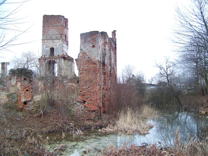 Smolec – ruiny gotyckiego zamku rycerskiego « Zamki Rotmanka