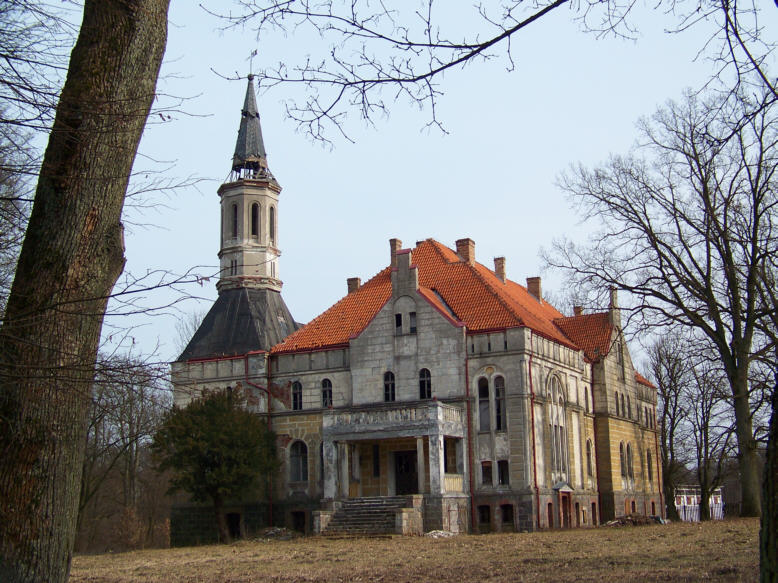 Debrzno-Wieś – pałac neoklasycystyczny « Zamki Rotmanka