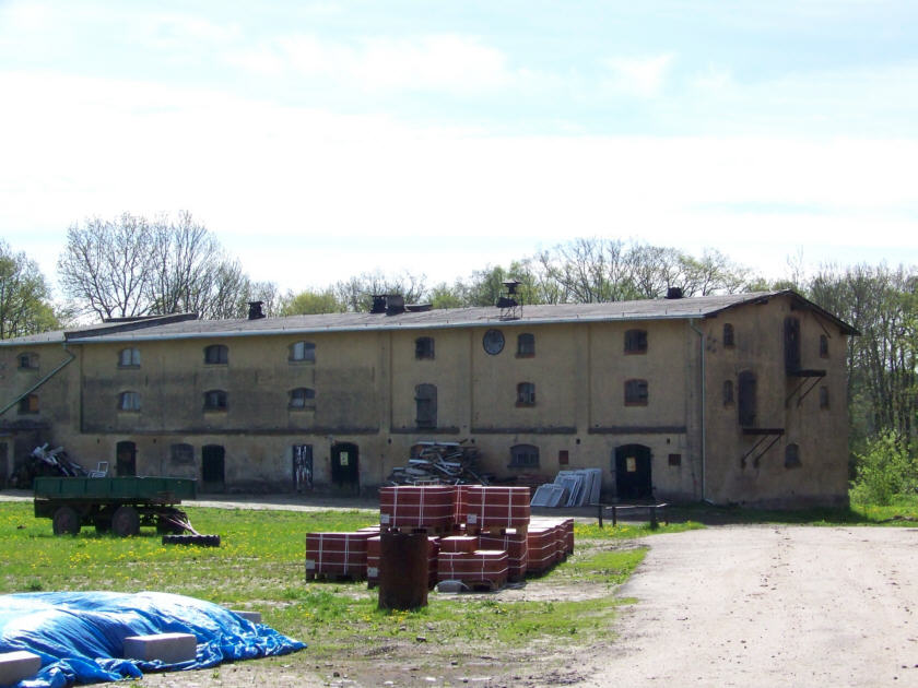 Kurowo – klasycystyczny dwór rodu Fliessbach « Zamki Rotmanka