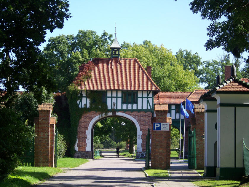 Kadyny – pałac cesarski i stadnina koni « Zamki Rotmanka