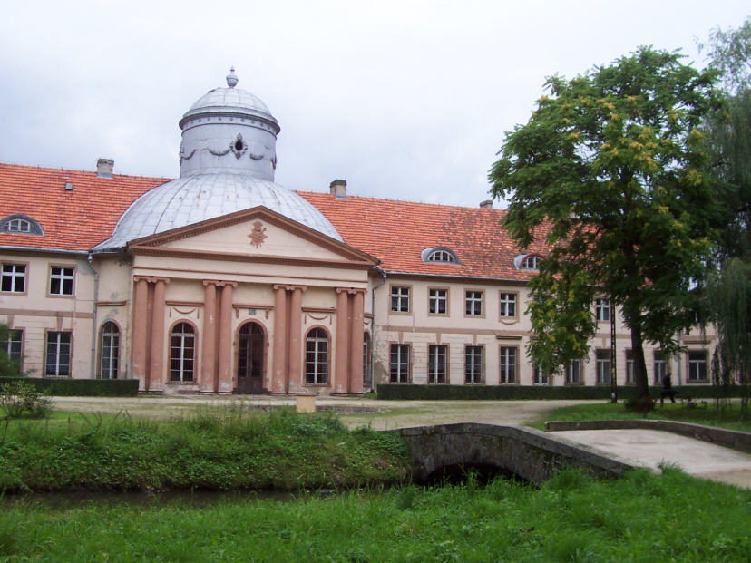 Milicz – pałac klasycystyczny rodziny Maltzanów « Zamki Rotmanka