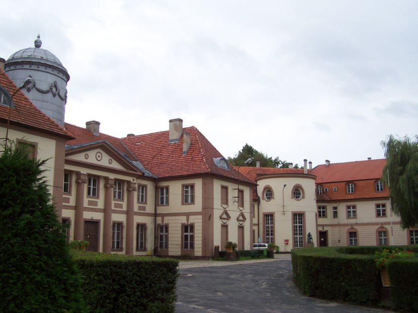 Milicz – pałac klasycystyczny rodziny Maltzanów « Zamki Rotmanka