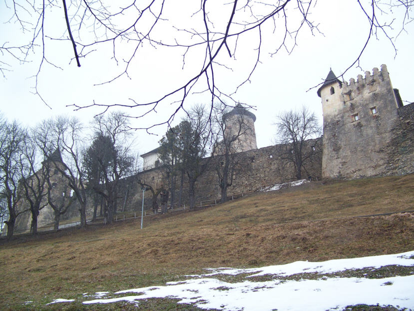 Słowacja – Stara Lubowna – zamek – Hrad Ľubovňa « Zamki Rotmanka