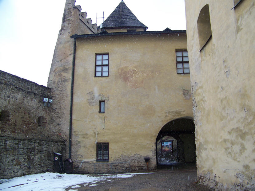Słowacja – Stara Lubowna – zamek – Hrad Ľubovňa « Zamki Rotmanka