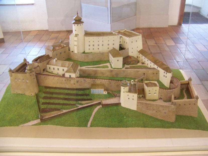 Słowacja – Stara Lubowna – zamek – Hrad Ľubovňa « Zamki Rotmanka