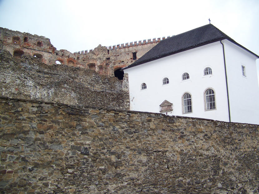 Słowacja – Stara Lubowna – zamek – Hrad Ľubovňa « Zamki Rotmanka