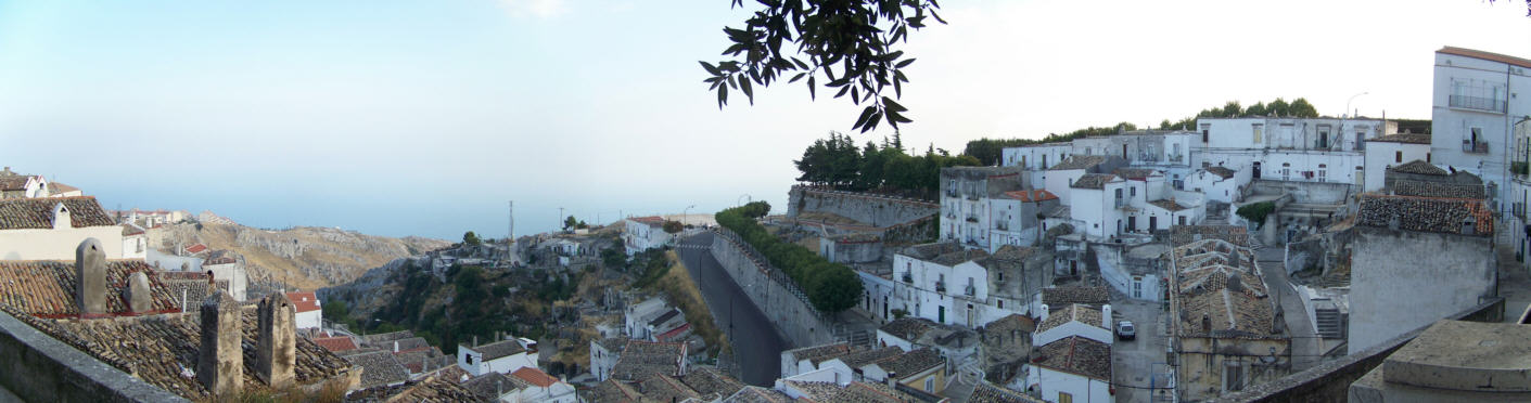 Włochy – Monte Sant’ Angelo – miasto « Zamki Rotmanka