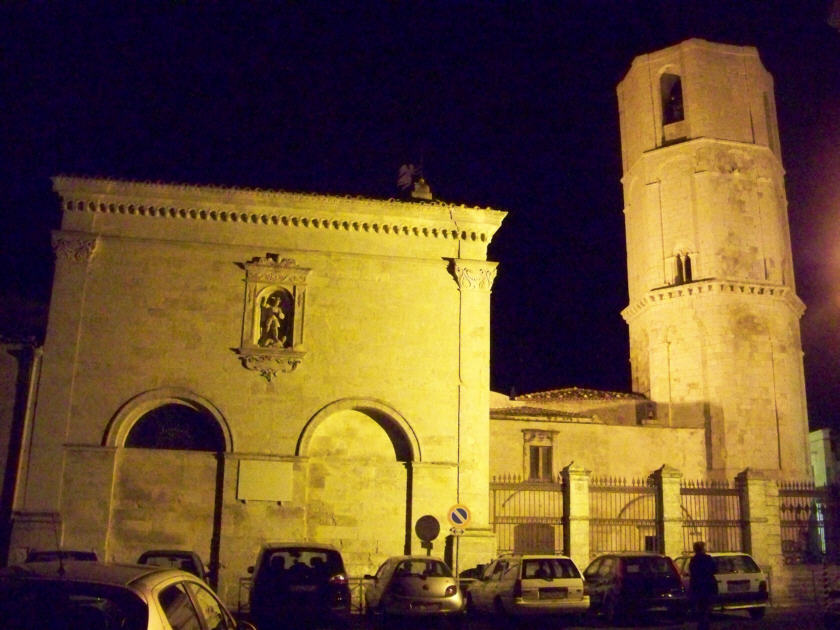 Włochy – Monte Sant’ Angelo – miasto « Zamki Rotmanka