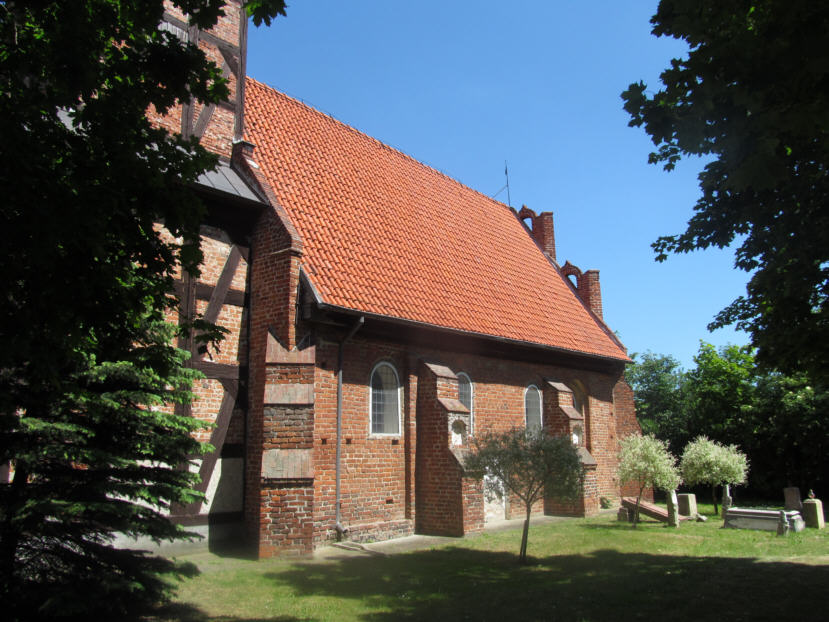 Osice – Gotycki kościół pw. św. Antoniego « Zamki Rotmanka