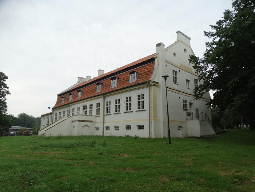 Czernin – Barokowy dwór Szeliskich « Zamki Rotmanka