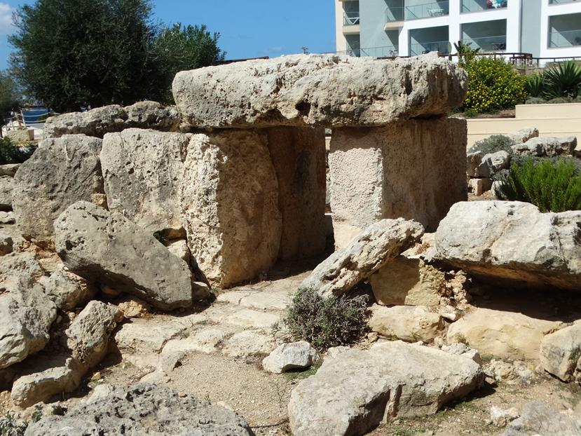 Malta – Bugibba – Relikty świątyni megalitycznej « Zamki Rotmanka