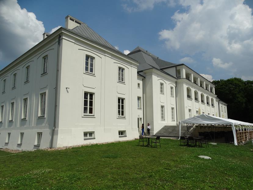 Janów Podlaski – pałac biskupi wzniesiony na gruzach zamku « Zamki Rotmanka